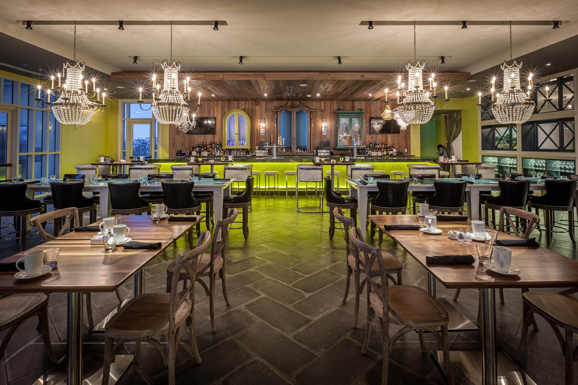 Éléve Rooftop Restaurant and Lounge • Charleston - Inbound Destinations