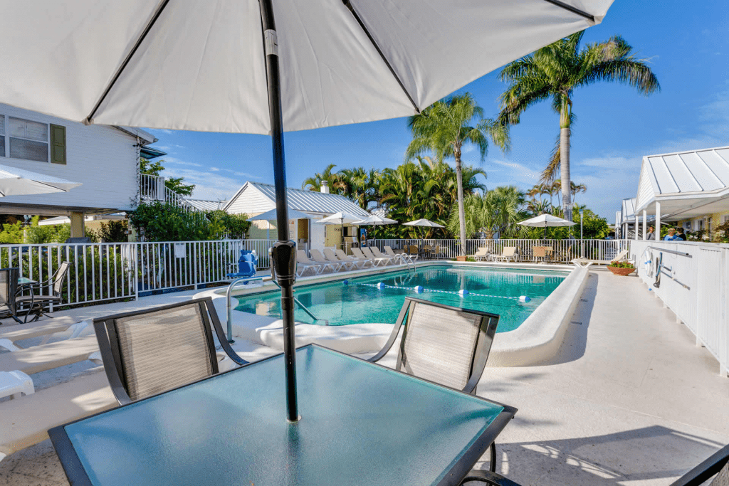 Lemon Tree Inn • Naples, Florida | Inbound Destinations
